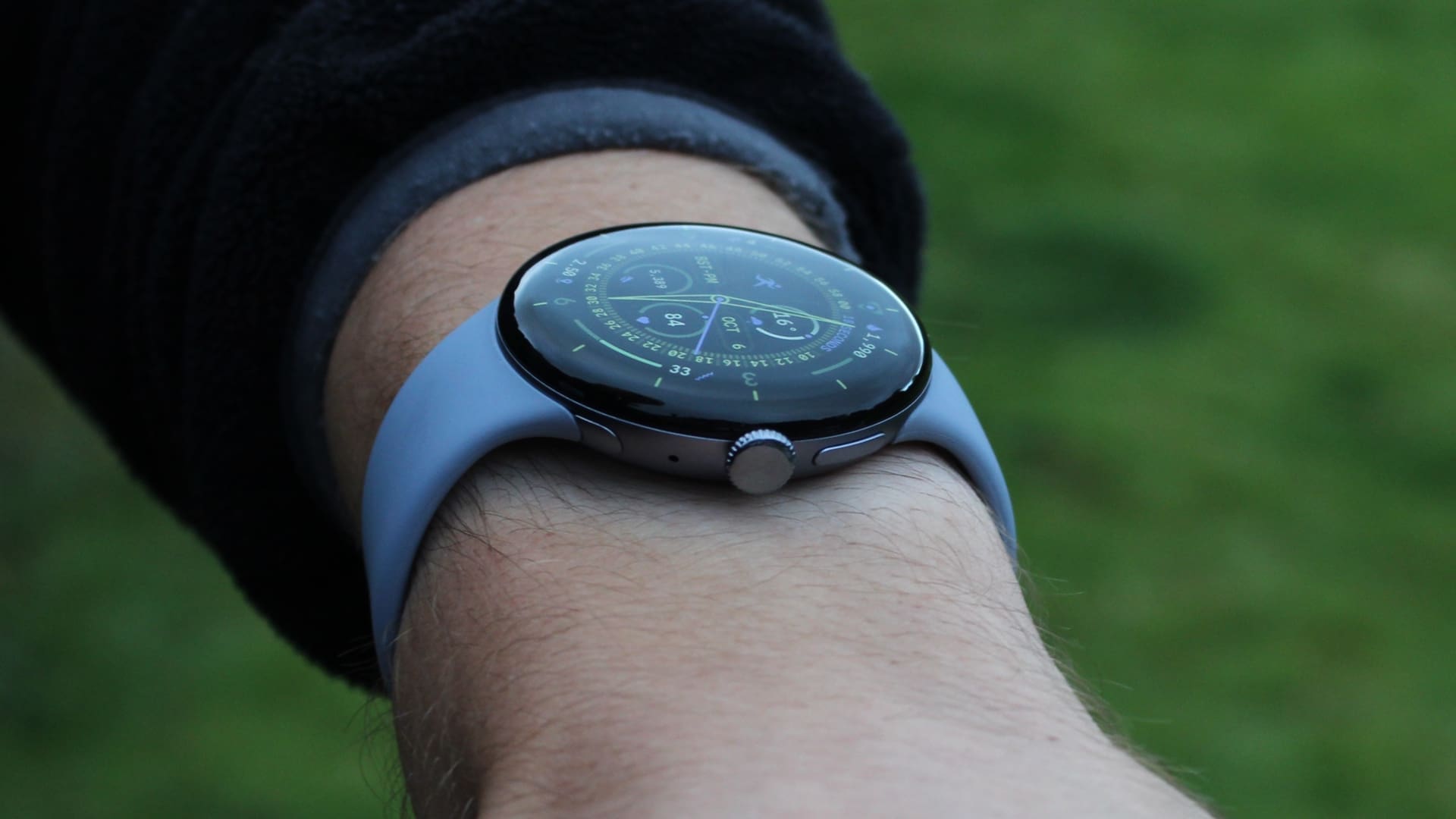 Google breaks tradition with Wear OS 7 rollout to these Pixel Watch ...